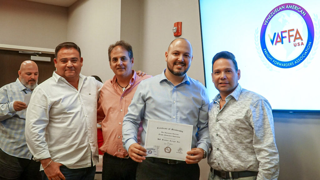 Miembros VAFFA Reciben Credencial – VAFFA USA